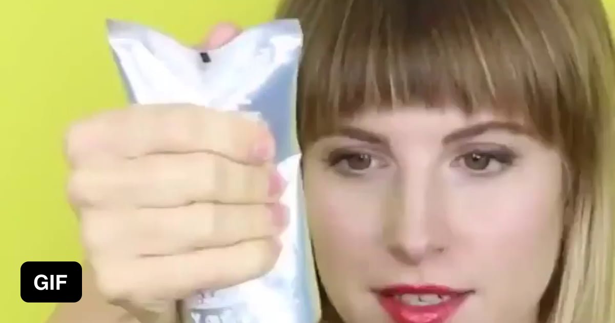 Hayley Williams squeezing every last drop out - 9GAG