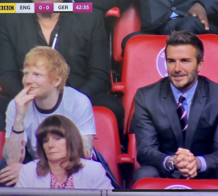 Paul Scholes and David Beckham in the Wembley crowd watching England - 9GAG