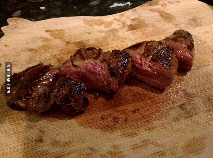 Pan seared kangaroo fillet - 9GAG