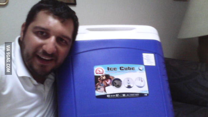 Just me chilling with ice cube - 9GAG