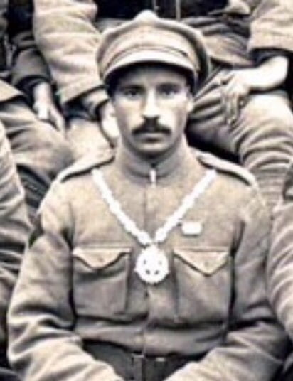 Aníbal Milhais, the portuguese who, alone, held the attack of two ...