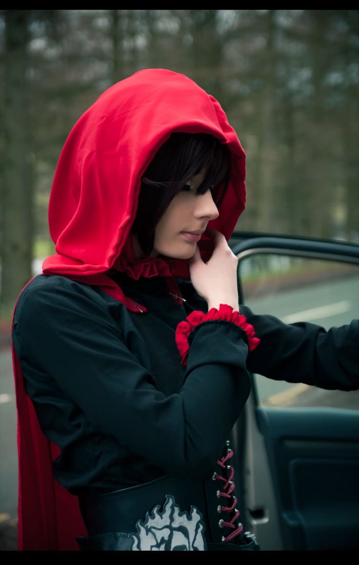 Ruby Rose RWBY cosplay - 9GAG