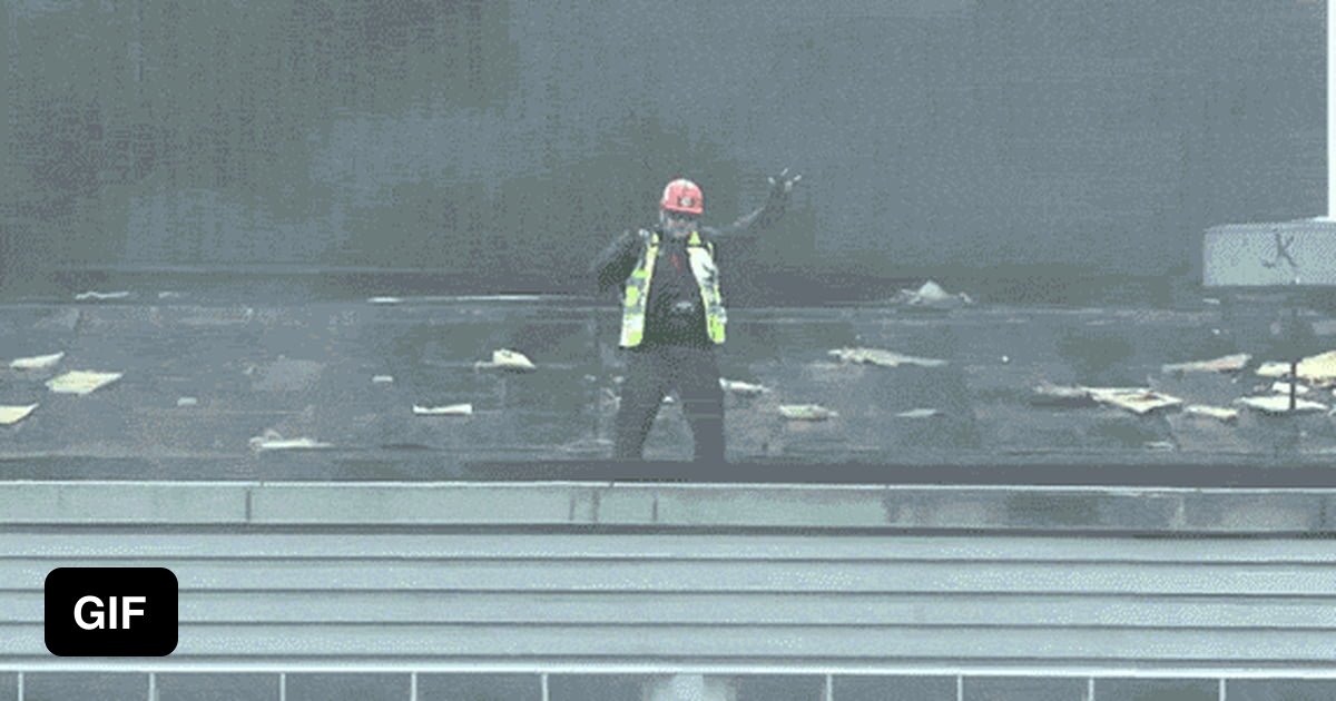 The most bad-ass construction worker ever - 9GAG