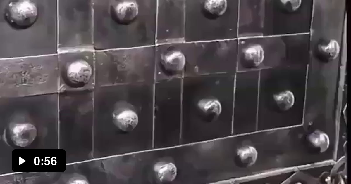 Need to grab something fast? This probably isn't the safe for you - 9GAG