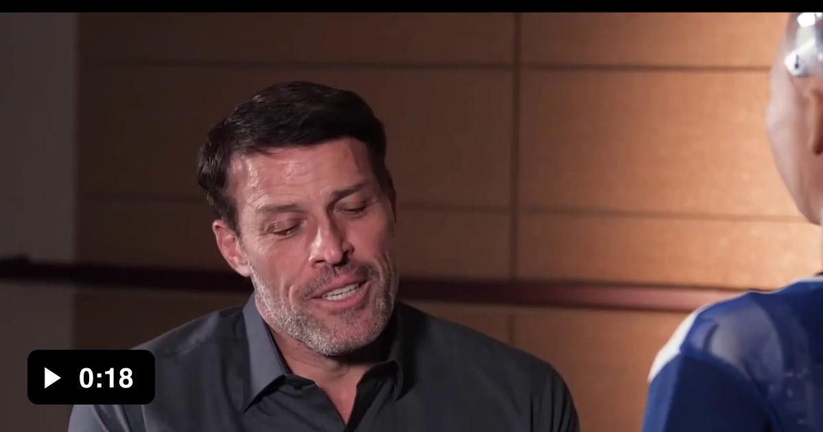 Slight delay in Tony Robbins interview makes Sofia the Robot look ...