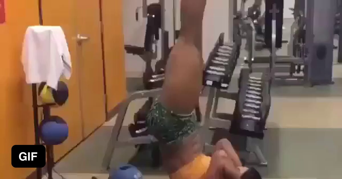 That core strength tho - 9GAG