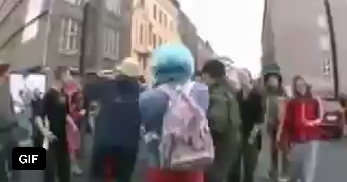 Fellow 9gaggers do you know this dancing god named Techno Viking? - 9GAG