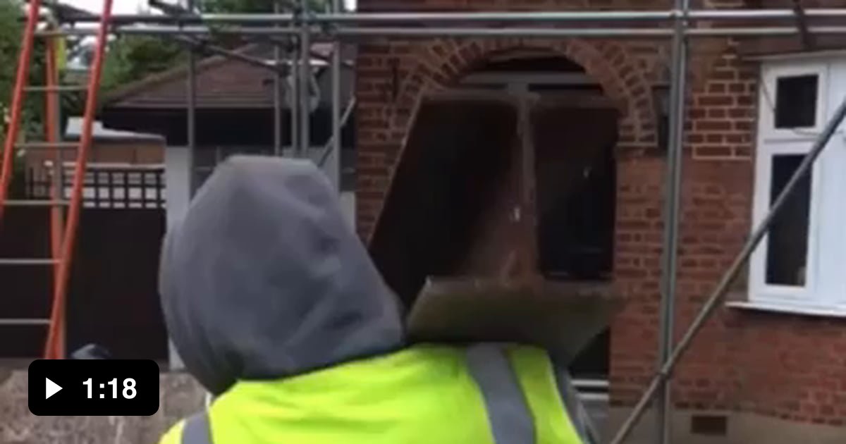 Atleast hold that crazy ladder - 9GAG