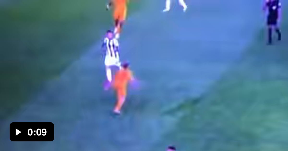 Nice bodycheck Van Dijk - 9GAG