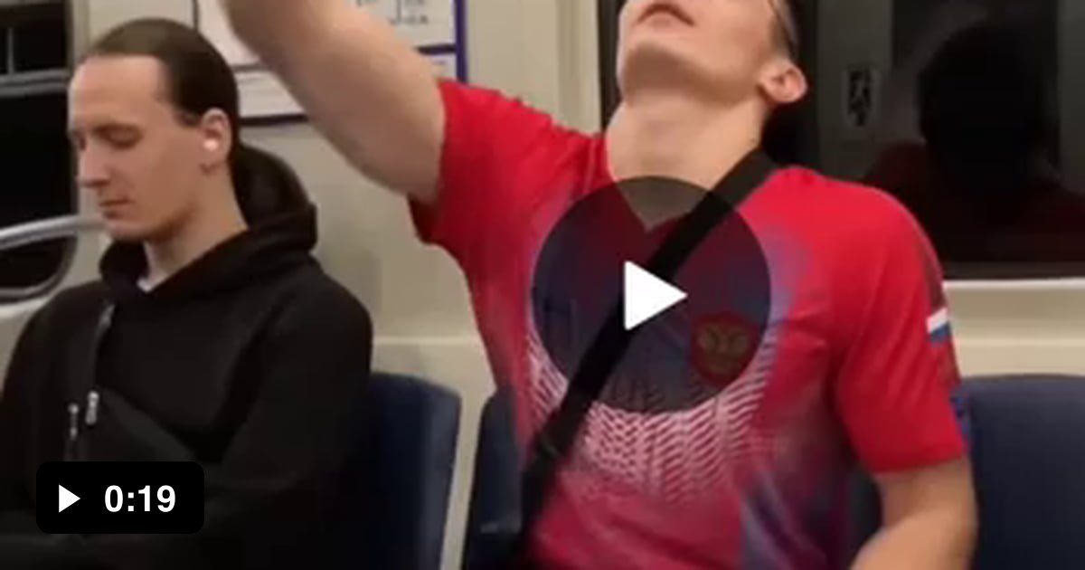 Casually flexing his muscles in a train... - 9GAG