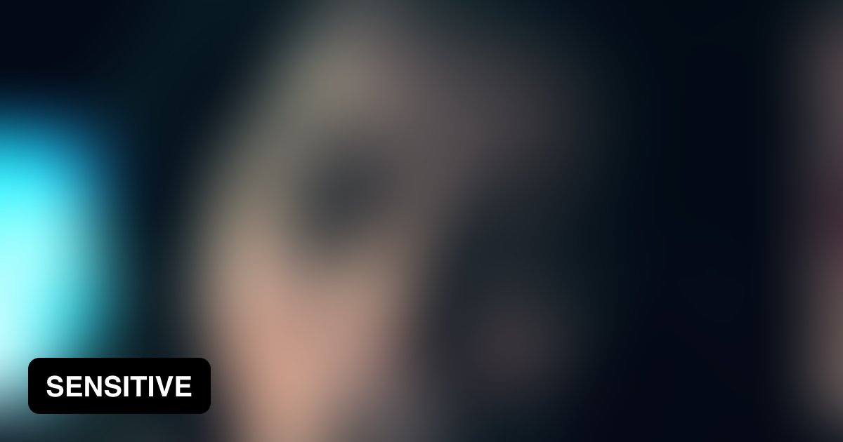 Hotness overload in Deep Water - 9GAG