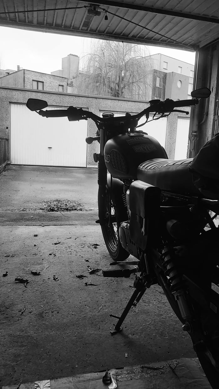 The city is eating itself - 9GAG