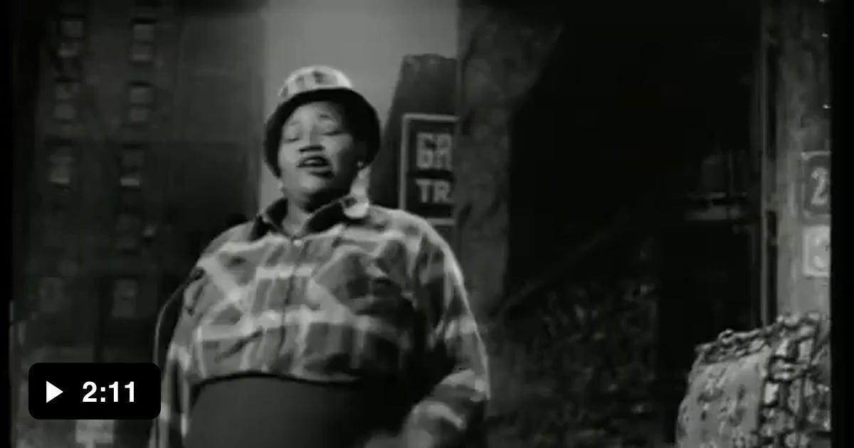 Big Mama Thornton performing Hound Dog in 1952. Elvis would record his version in 1956 - 9GAG