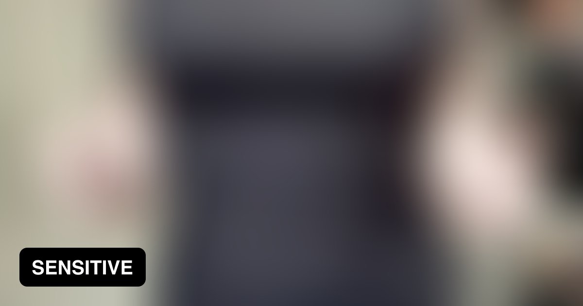 Goth titty drop :) - 9GAG