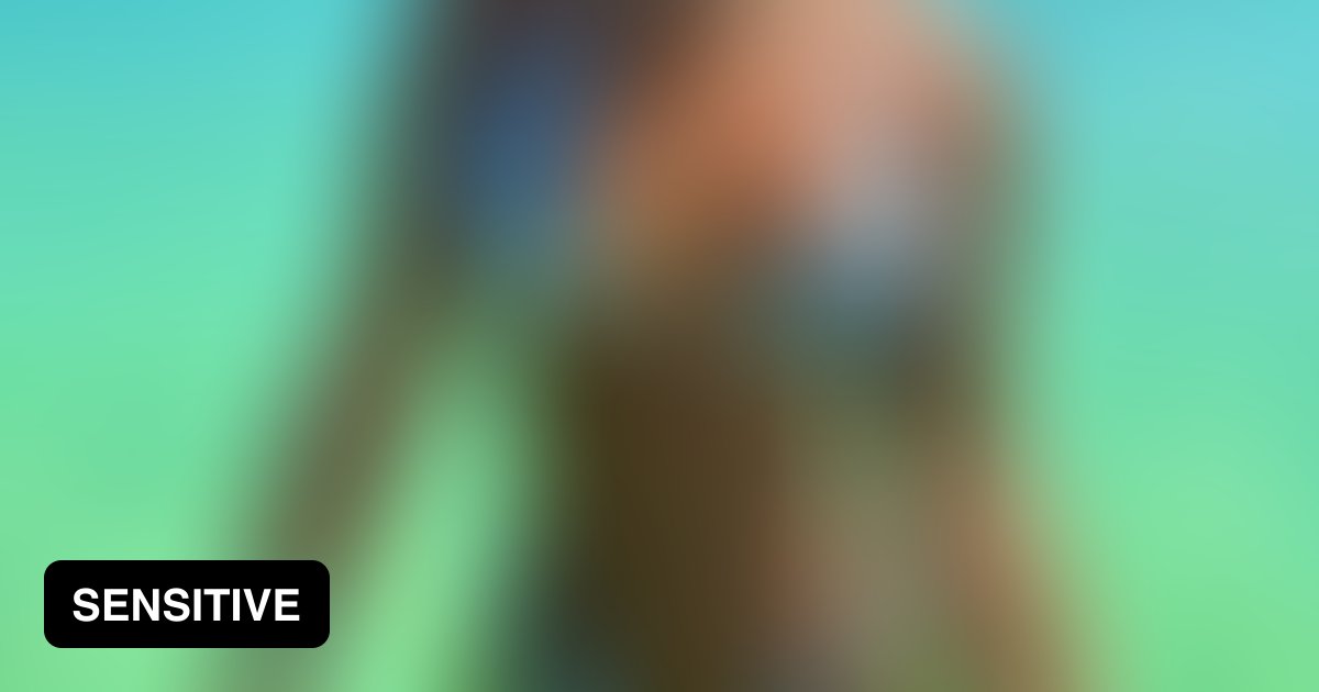 Underboob and some tan lines - 9GAG