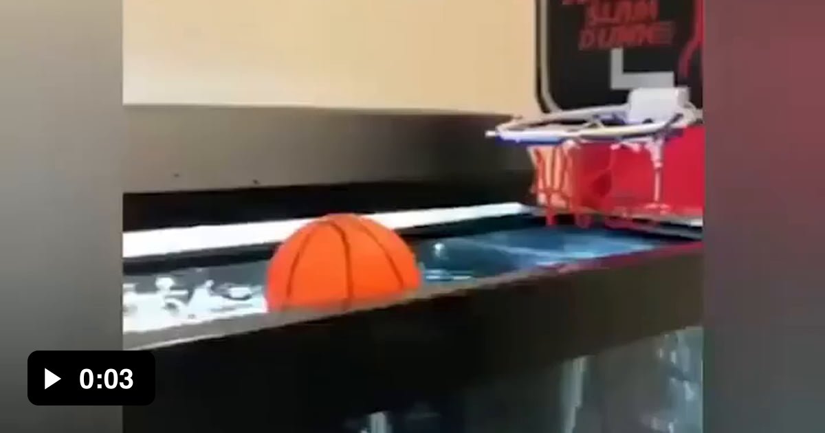 A Fish Playing Basketball - 9GAG
