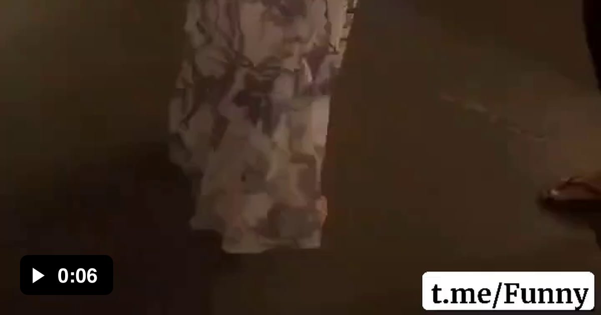 Aunty showing trick.... - 9GAG