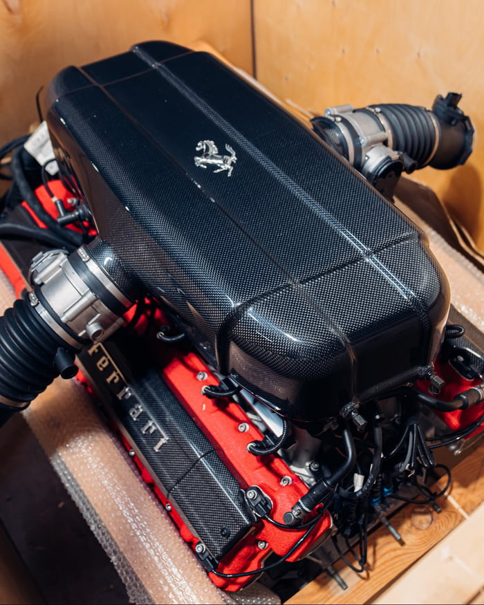Ferrari Enzo V12 6.0L 651hp crate engine - 9GAG