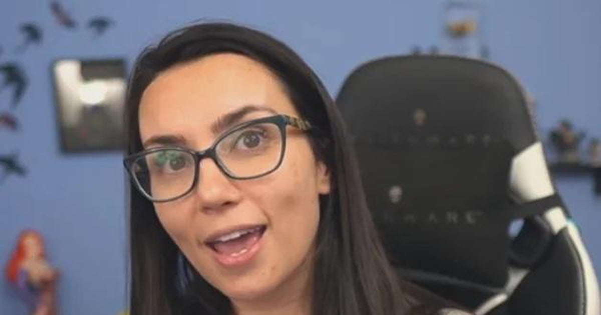 Cute nerd streaming - 9GAG