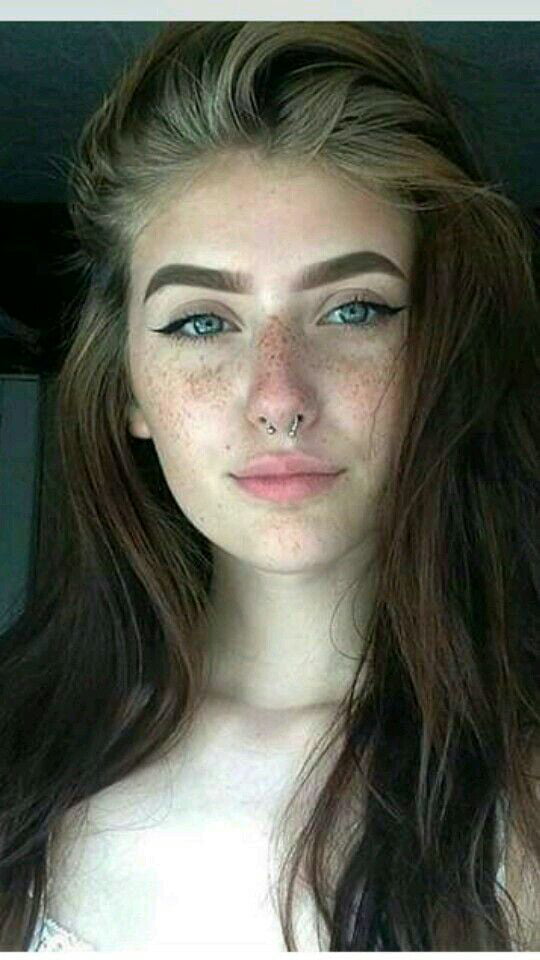 What's her name? - 9GAG