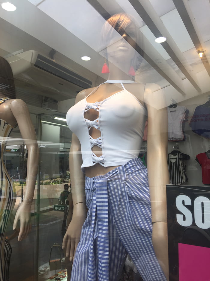The nipples on this mannequin.. - 9GAG