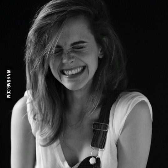 Dat smile. Emma Watson - 9GAG