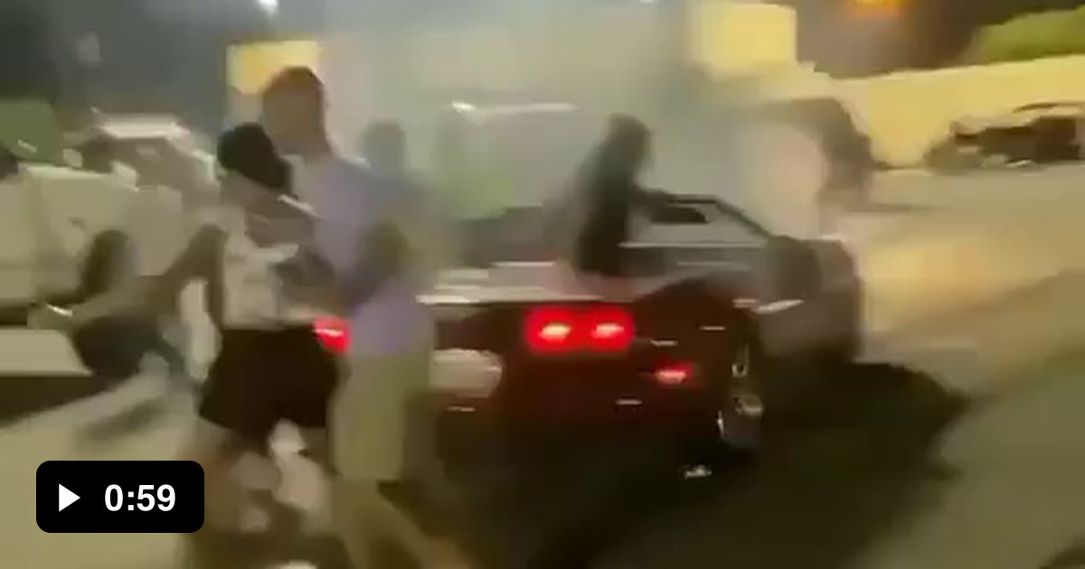 Idiot doing a burnout crashes and attempts to flee - 9GAG