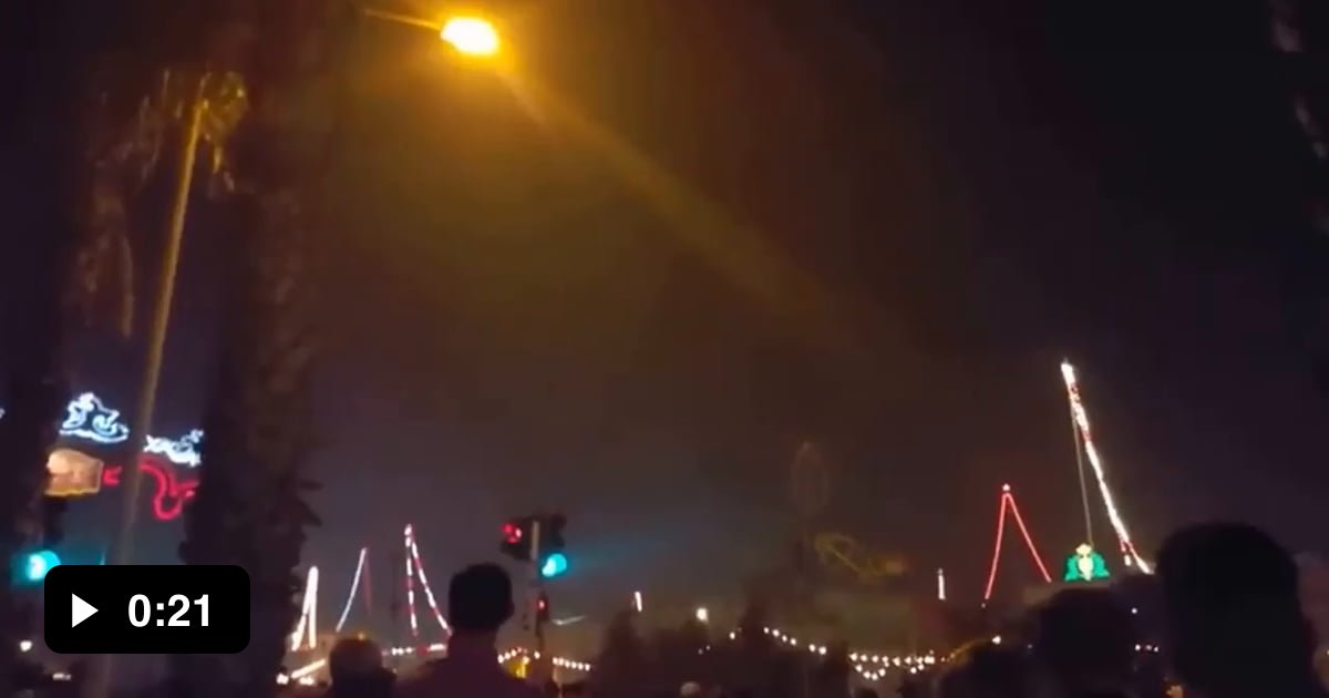 Largest single shell firework - 9GAG