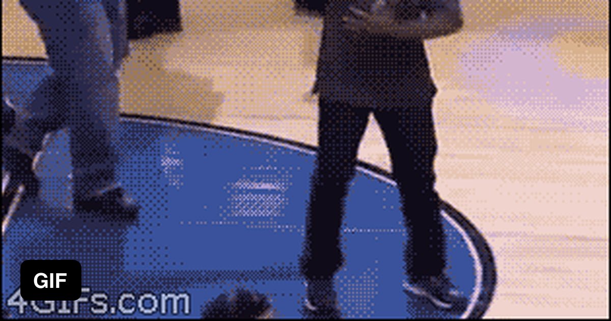 Basketball cell phone dunk - 9GAG