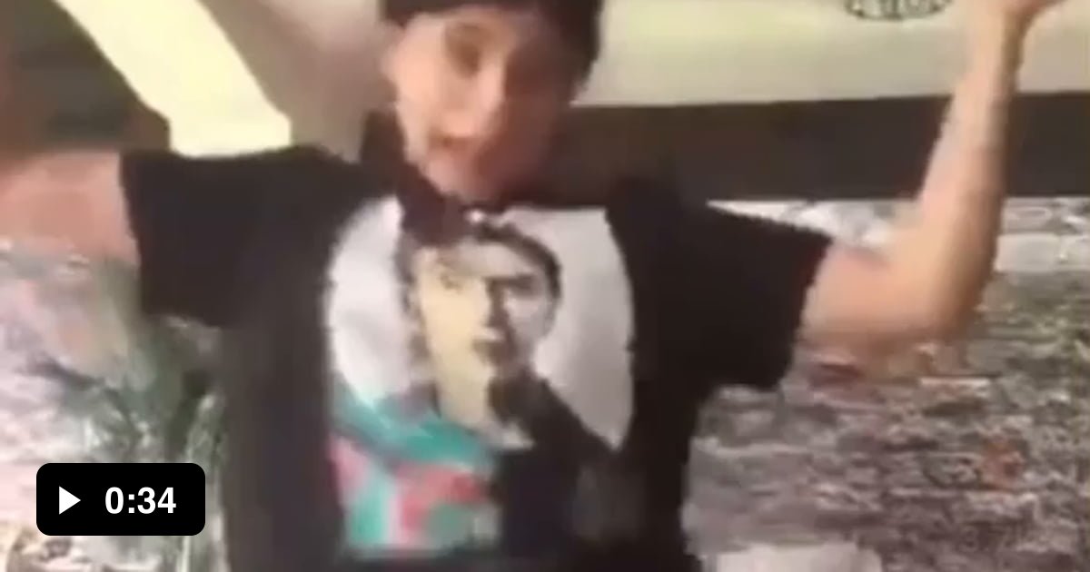 Gets stuck in coffee table - 9GAG