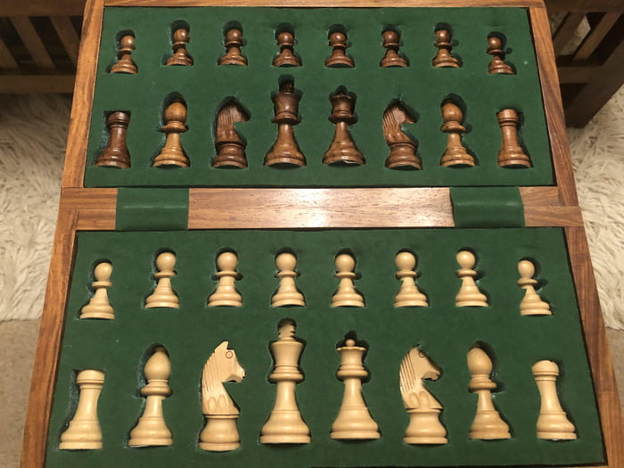 The order of these chess pieces - 9GAG