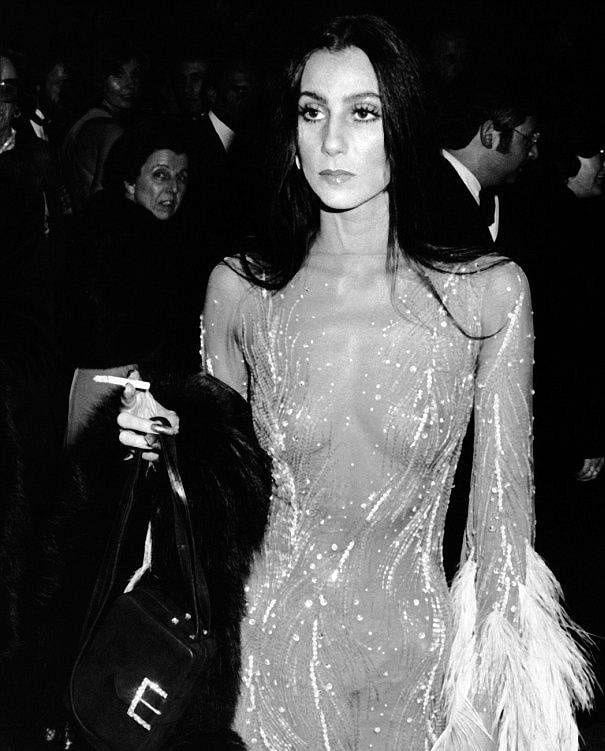 Cher, Met Gala 1974 - 9GAG