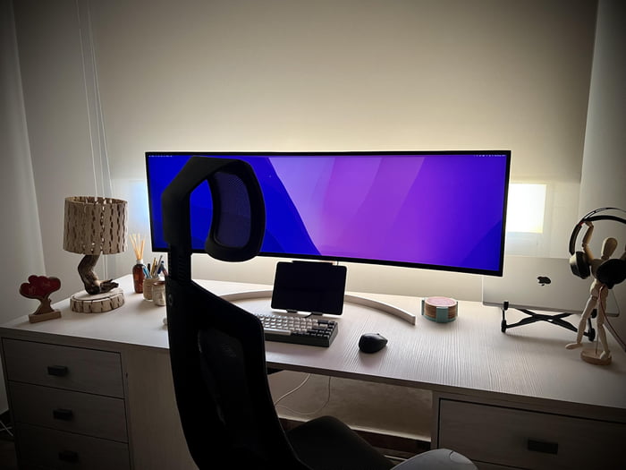 From dual FHD to ultra wide WQHD - 9GAG