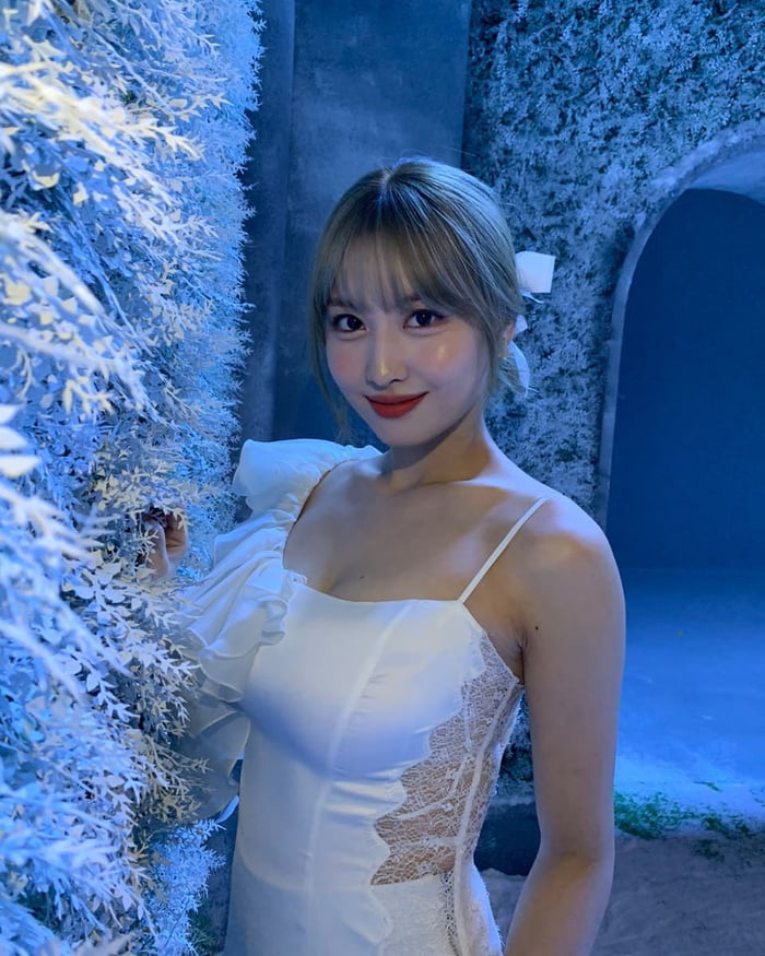 Momo 9gag