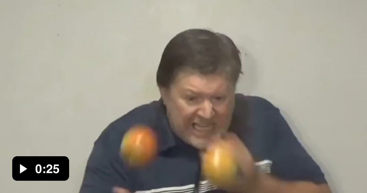 Apple juggler - 9GAG