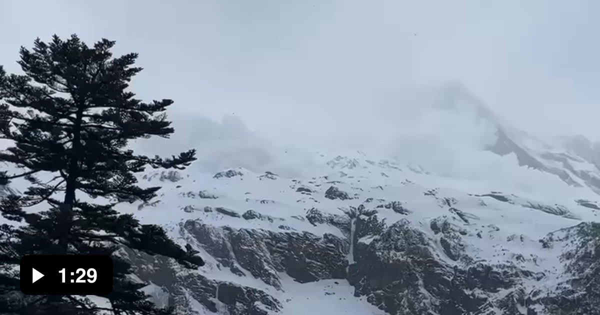 Hiding from an avalanche - 9GAG