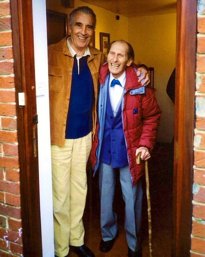 Christopher Lee and Peter Cushing's last photo together 1994 - 9GAG