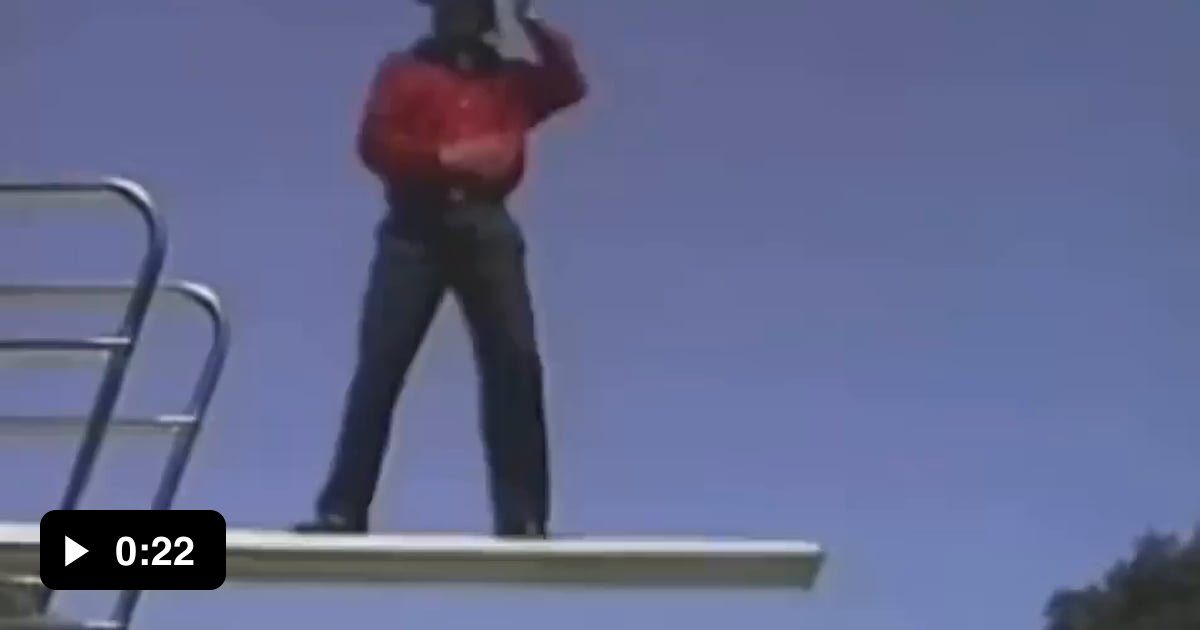 Michael Jackson - Home alone - 9GAG