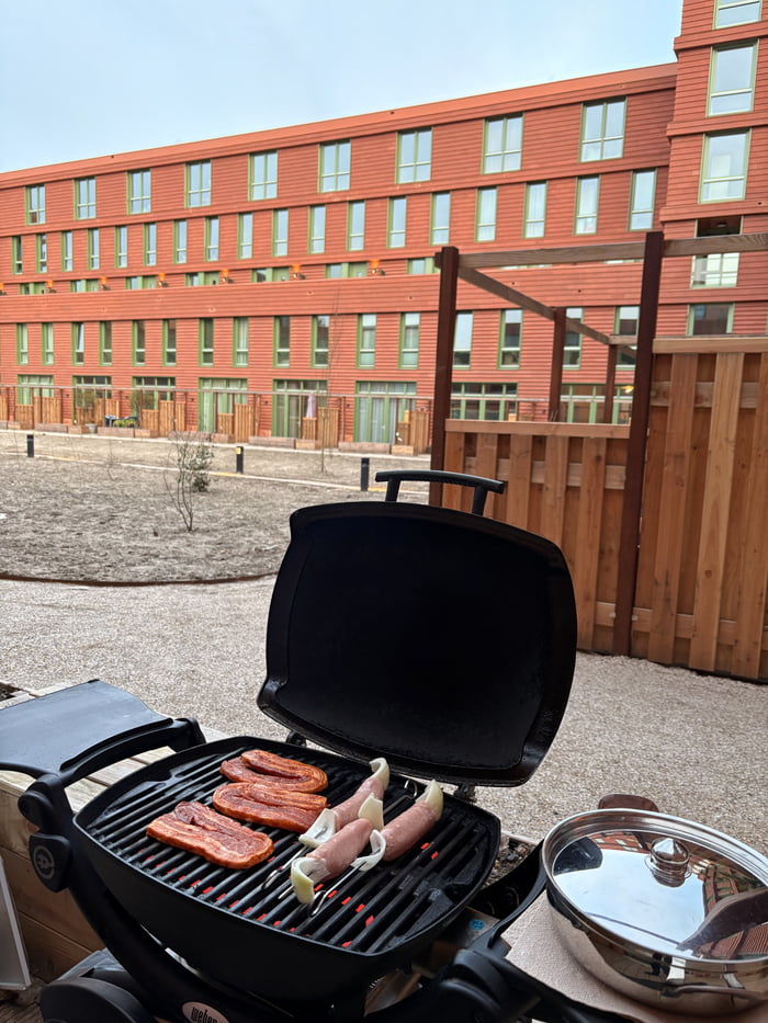 Small spring bbq session - 9GAG