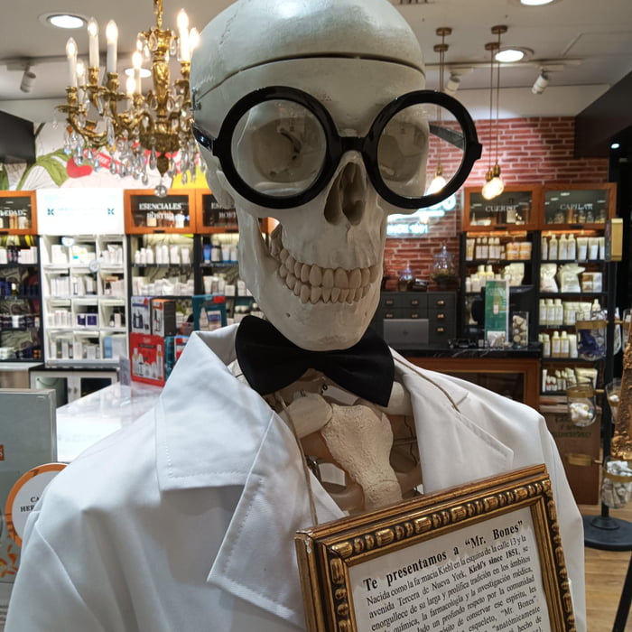 Dr. Bones, the grave Doctor - 9GAG