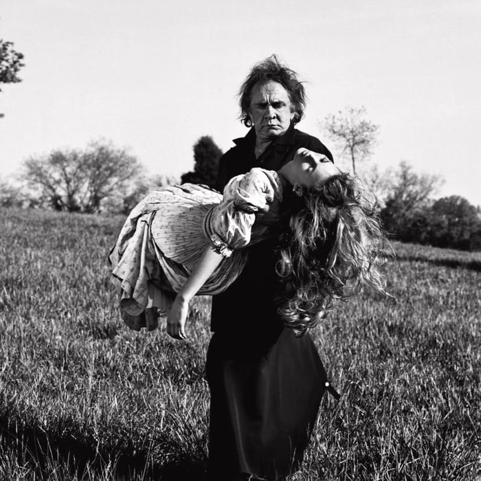 Johnny Cash and Kate Moss, photo by Anton Corbijn (1994) - 9GAG