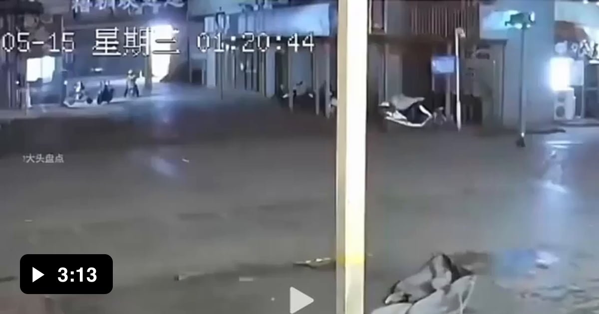 The wind is really showing off its power - 9GAG