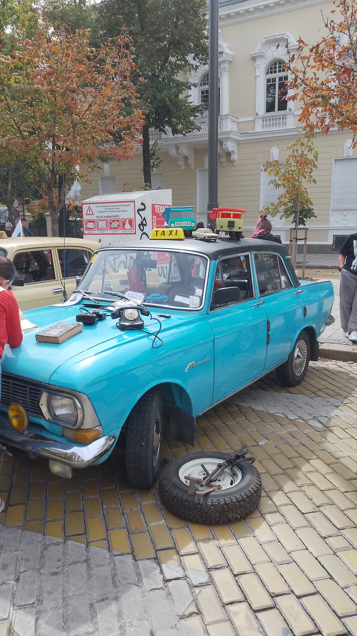 Moscvitch M412 (1969-1975) - 9GAG