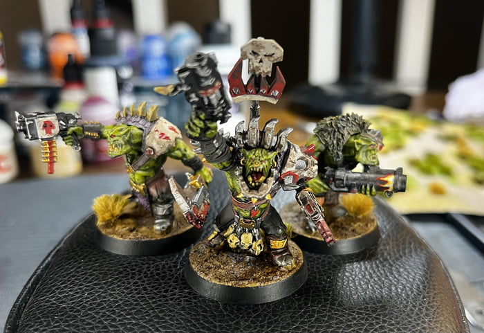 How long does it generally take to paint a 1k point army? - 9GAG