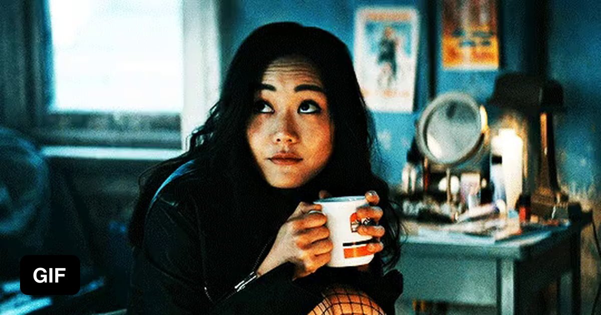 Karen Fukuhara - 9GAG