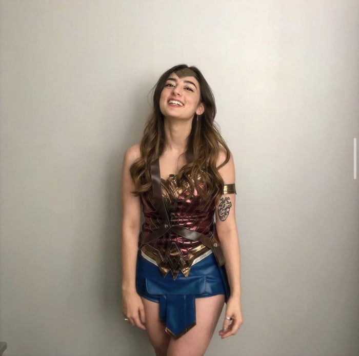 Alyska as Wonder Woman - 9GAG