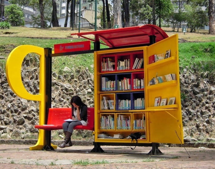 Bus Stop-library in Bogota, Colombia. - 9GAG