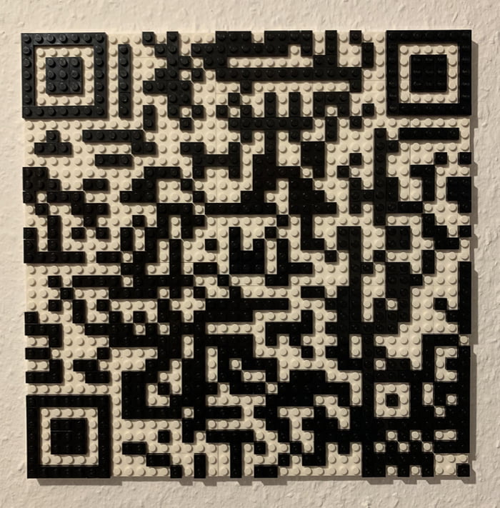 Functioning LEGO QR Code (If you scan it with a Smartphone, you can ...