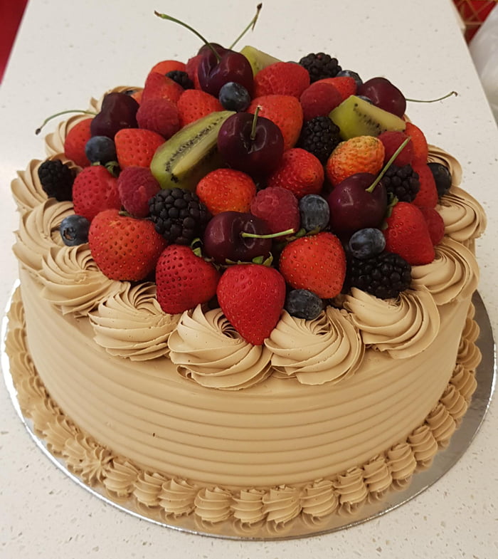 Fruit mocha cake - 9GAG