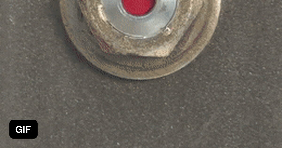 Visual torque indicating bolt - 9GAG